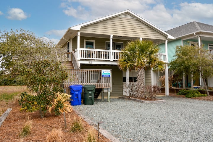 Cozy 3-bedroom Getaway In Surf City! - Surf City, NC