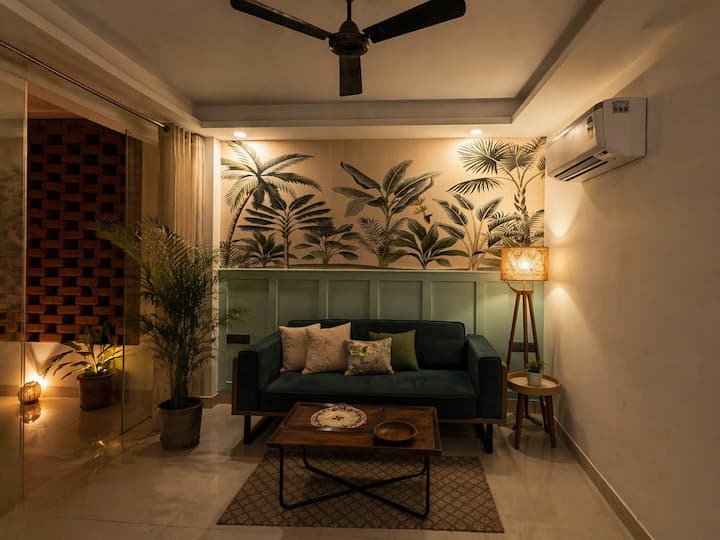Cosy 1bhk | Golf Course Road |Near Metro, Magnolia - India