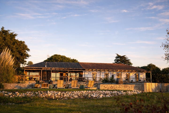 Boutique Vineyard Stay Near Lisbon - Torres Vedras