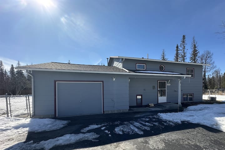 Yale Street Retreat Close To Kenai Fishing - Soldotna, AK