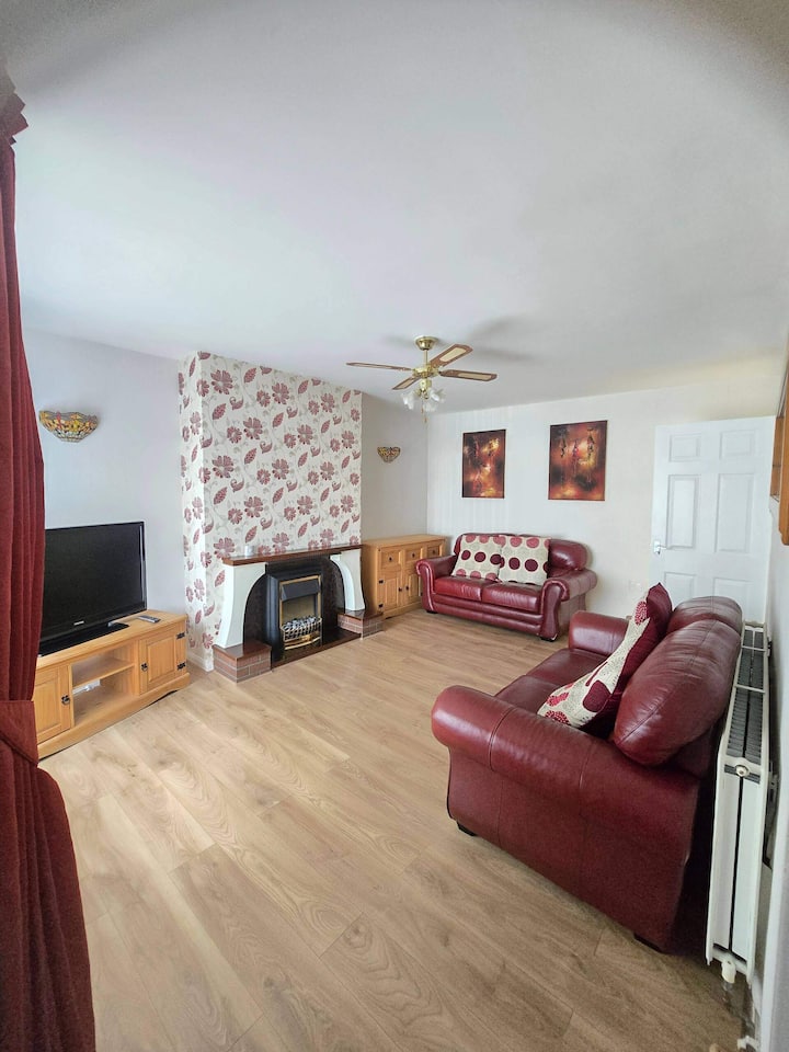 Sleeps 6 - St Helens - 50 Mins To Peak District - Warrington
