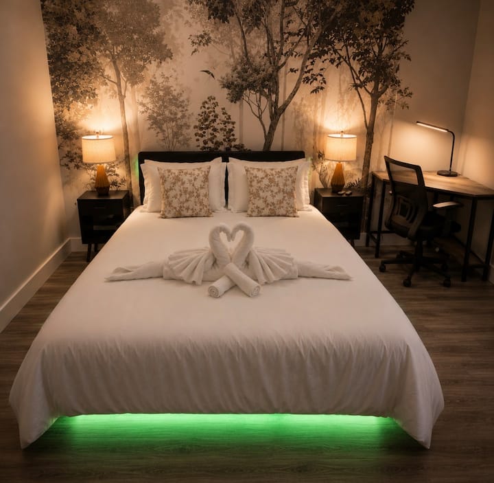 Solace | Luxury 1br Apt 123 Pool/hot Tub Wifi - Reno, NV