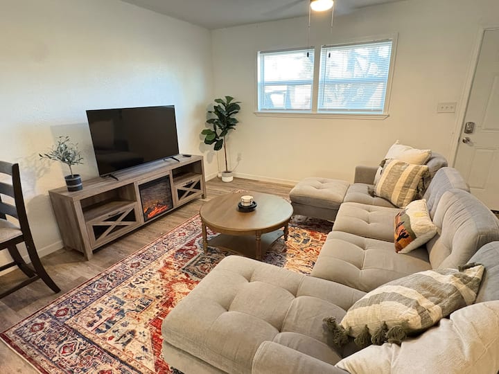 The Exectutive Stay | 4bd/2ba | Work Crew Paradise - Abilene
