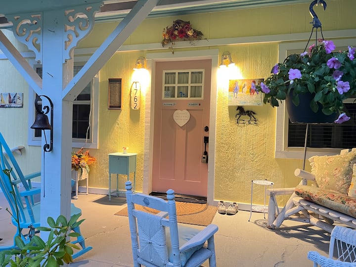 Great Lakes Michigan Retreat. Pet Friendly - Cheboygan, MI