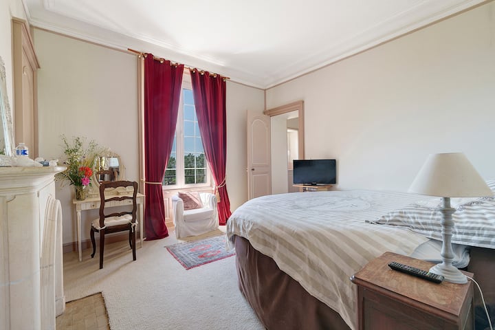 Chambre Reine - Lit Rond - Nort-sur-Erdre
