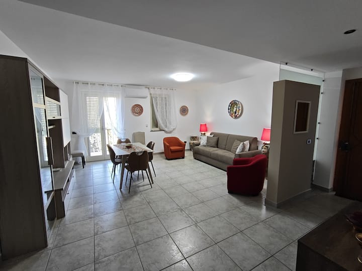 Vista Mare 3 Camere Cucina Sala 2 Bagni 2 Balconi - Santo Stefano di Camastra