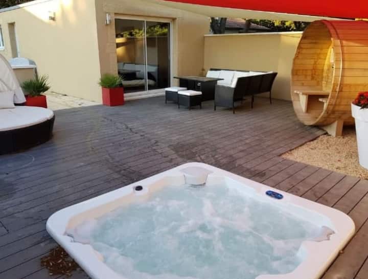Le Gîte De Leny – Jacuzzi & Sauna Privés - Grignan