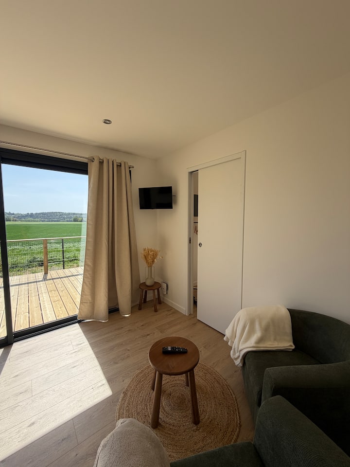 Studio Cosy Avec Vue Dégagée Pour 2 Personnes - Baud