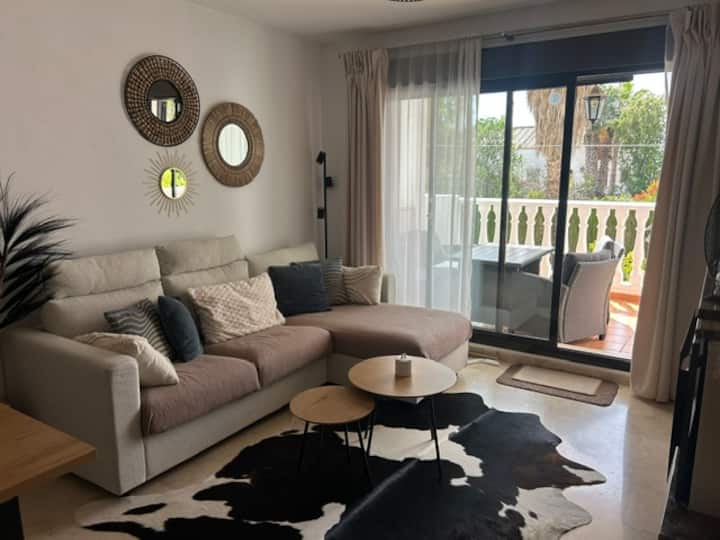 Magnifique Appartement Deux Chambres, Villamartin - Playa Flamenca