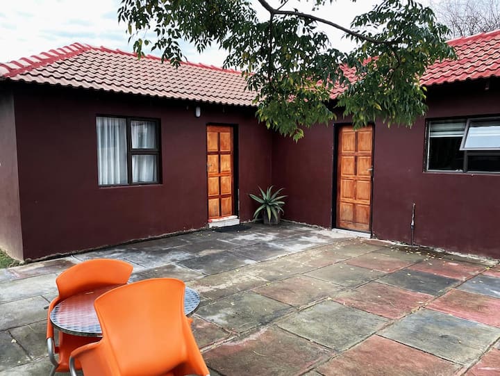 Mimi's Cottage - De Deur