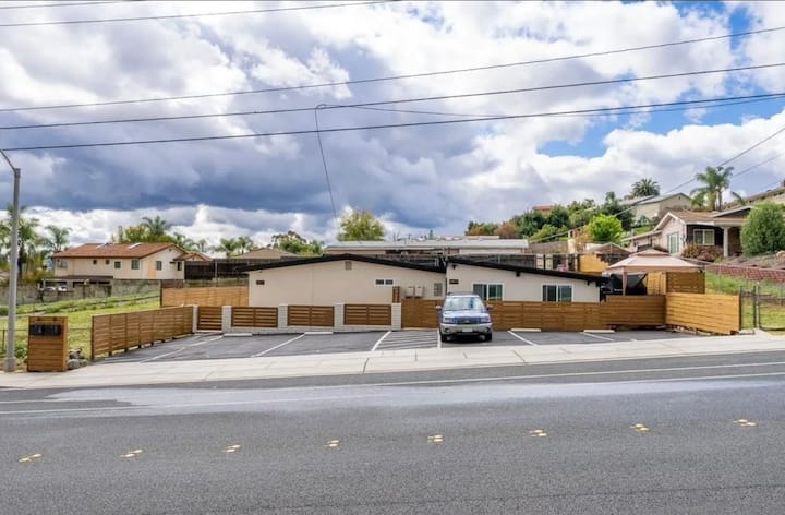 Cajon California Cozy Home - Santee, CA