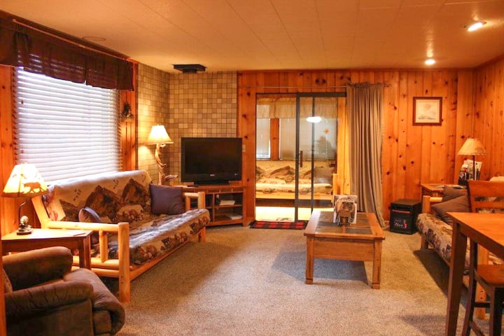 Home Less Than 1 Mi To Yellowstone Nat'l Park! - West Yellowstone, MT