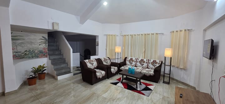 Sunset Villa 2km From Pune Airport (Ss Hospitality - Pune