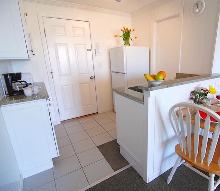 Poolside Suite With Balcony - Provincetown, MA