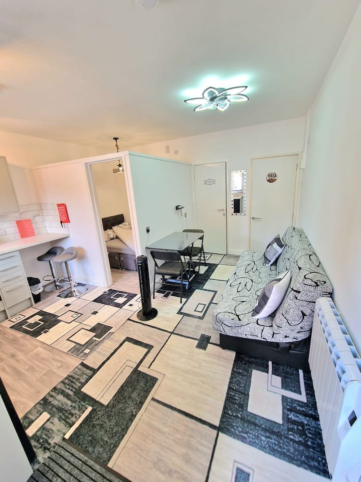 Tiny Home In Ramsgate With Full Kitchen - Broadstairs