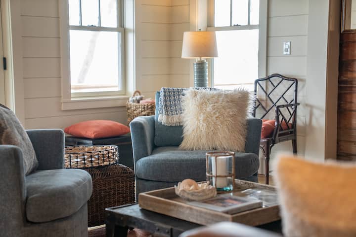 Oceanfront Cottage On Casco Bay In Yarmouth - Long Island, ME