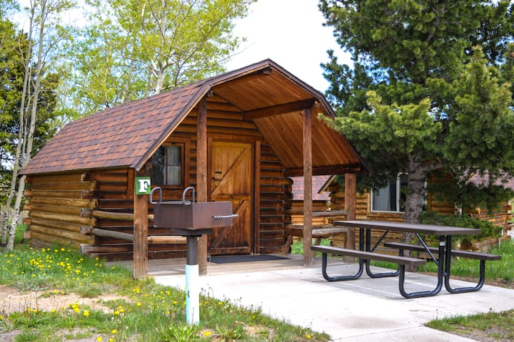 Mountain Retreat - Standard Cabin - Idaho Springs, CO