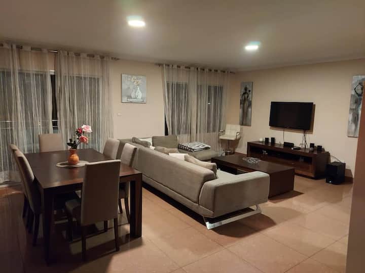 Apparemment 
1er Niveau - Kinshasa