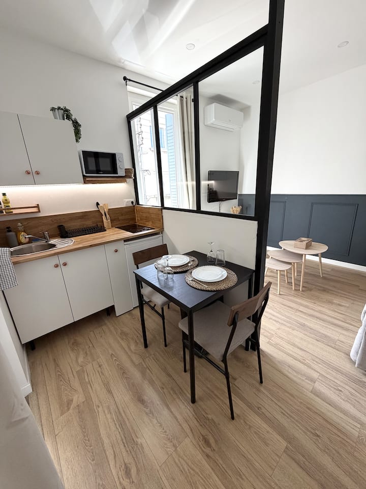 Studio Cosy Climatisé à 5 Min Des Remparts - Avignon