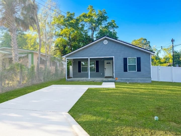 Frenchtown Suites - Tallahassee, FL