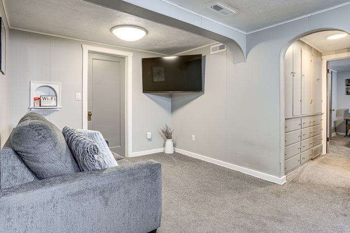 Walk To Parks & Dining: Central Idaho Falls Home - Funland, Idaho Falls