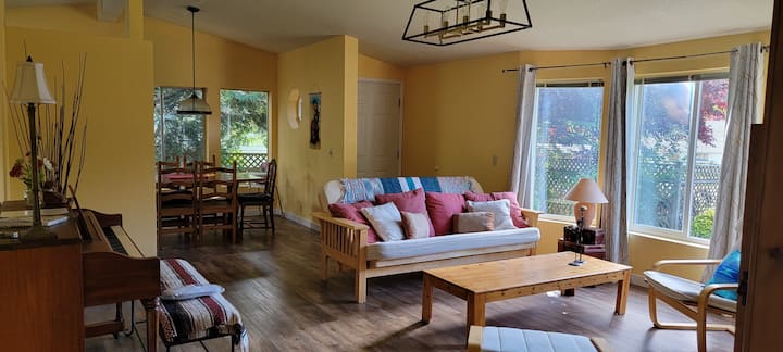 Cozy House, Only 40 Minutes From Vancouver, Bc - Point Roberts, WA