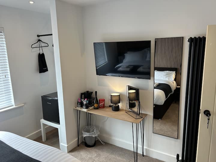 Bromielaw Room Only Accommodation - Seahouses