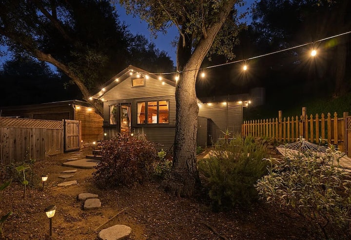 Crystal Cabin Restored Vintage Lodge By State Park - Topanga, CA