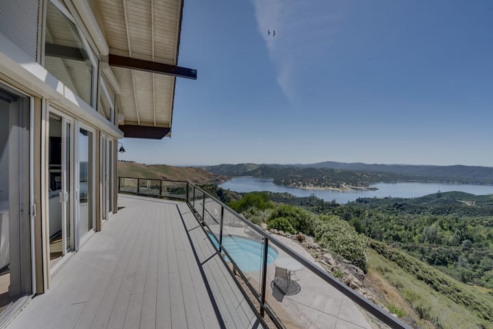 Sky View Ranch At Lake Nacimiento - レイク・ナシミエント, CA
