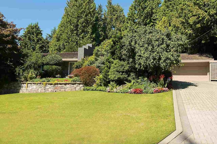 Van Westside 3br House Beautiful Yard Free Parking - Vancouver
