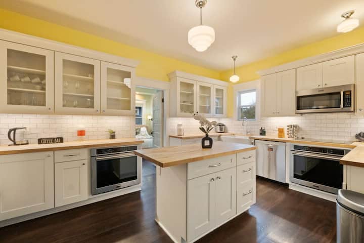Spacious 4br/2ba Home @Seattle | Ping Pong & Bbq - Kirkland, WA