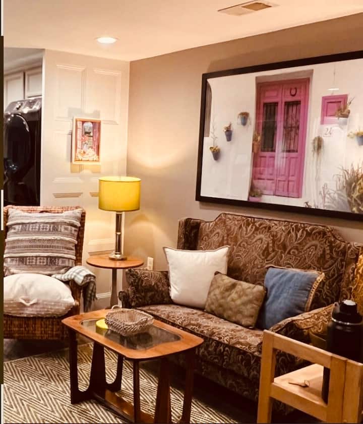 Dragonfly Inn Ii Great 2br Apt Walk To Everything - Winchester, VA
