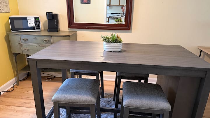 2-bedroom Quiet Heaven Condo - Pueblo, CO