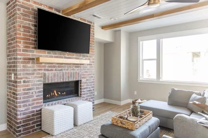 Stunning Downtown Provo Townhome W/private Hottub - Provo, UT