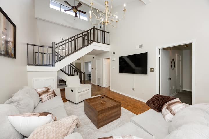 Redstick Retreat-beautiful Home With Yard Near Lsu - Baton Rouge, LA