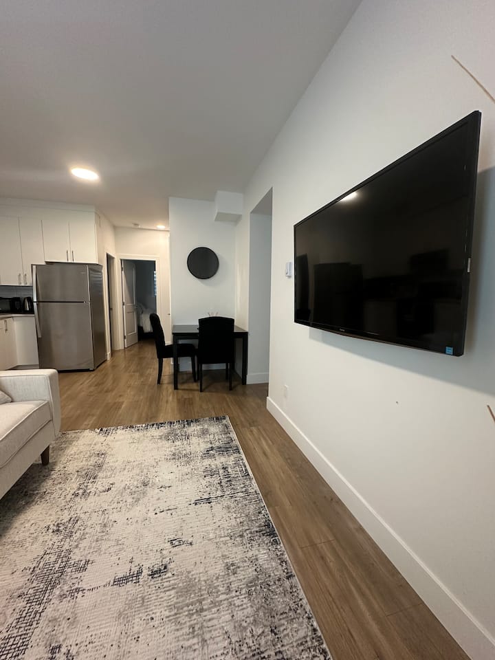 Private & Cozy 2br Suite | Near White Rock Beach - White Rock