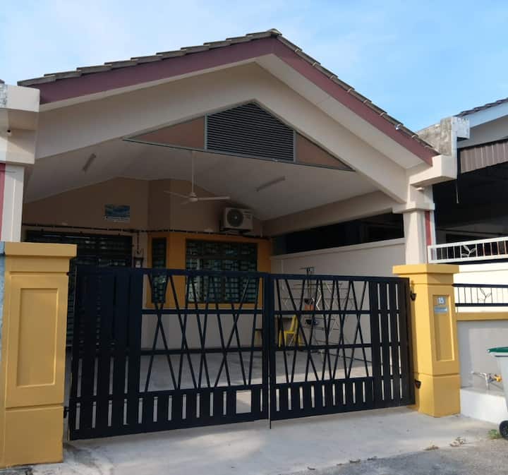 Homestay Segamat Idamanku, Bandar Putra, Segamat. - Segamat District