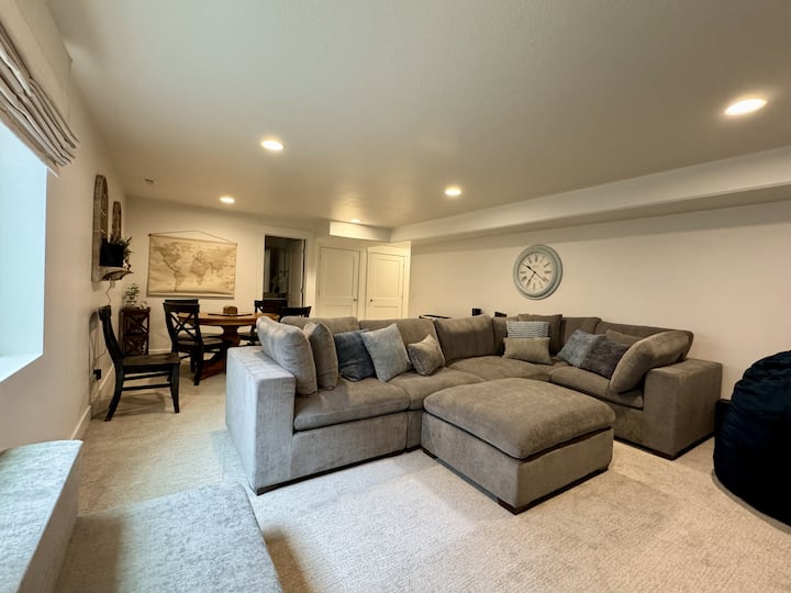 Bear Lake Basecamp | Luxury Retreat | 100" Theater - Garden City, UT