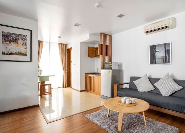 Stay Homey,2br, 5 Mins Walk Huai Khwang Mrt - Bangkok