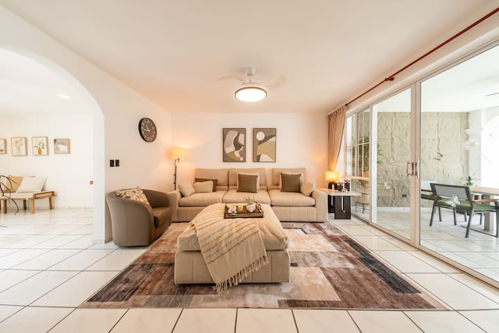 Spacious Villa Forret @Santa Tecla+wifi+garden - San Salvador