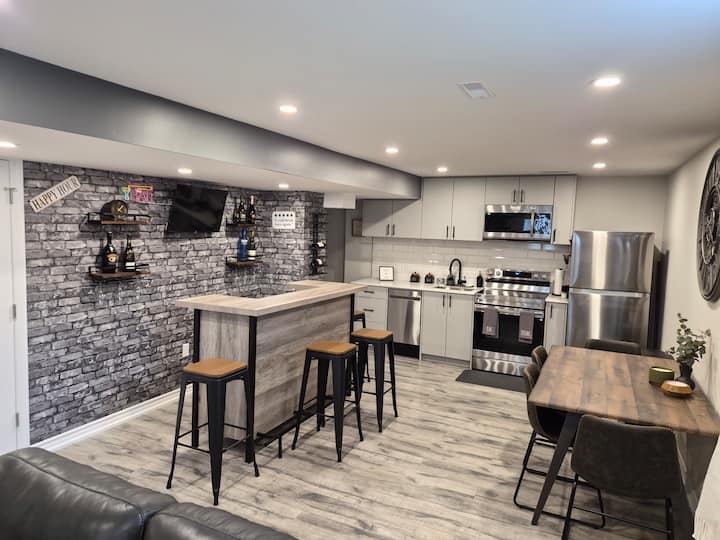 Spacious 2-bedroom Retreat For Sports Enthusiasts - Brampton