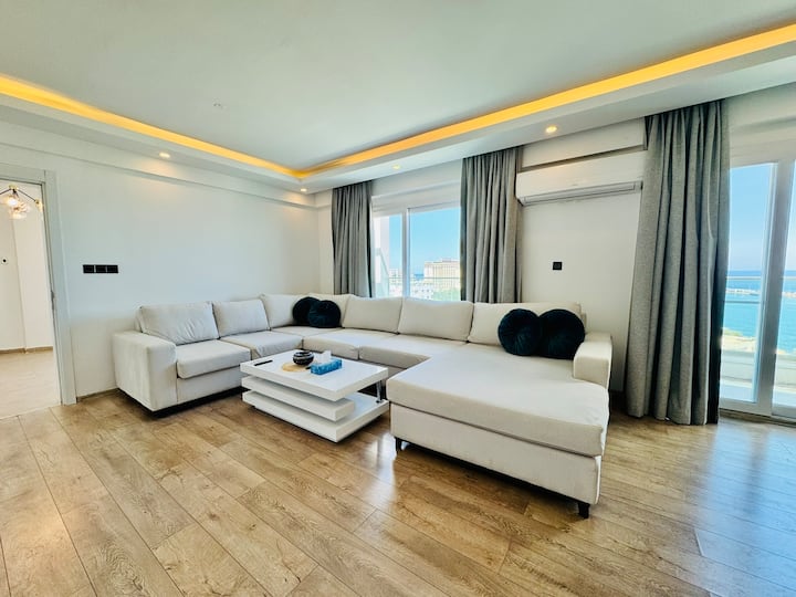 Gökyüzüyle Buluşan Full Deniz Manzaralı Penthouse - Girne