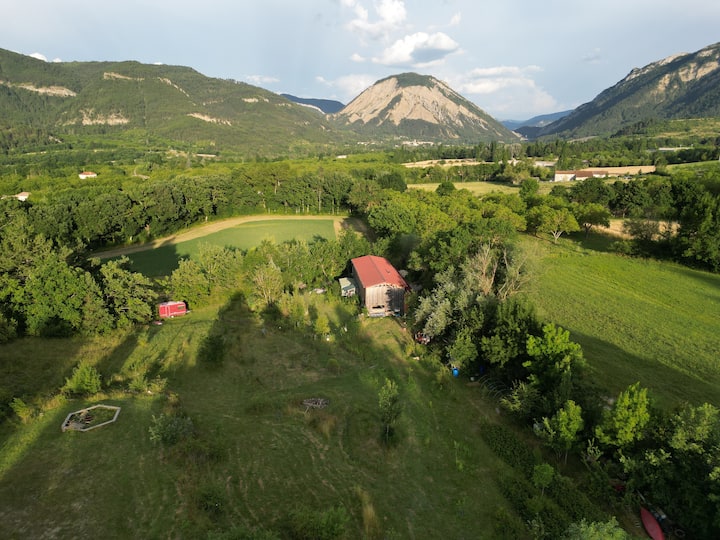 Magnifique Terrain De Nature Pour Poser Une Tente - Châtillon-en-Diois