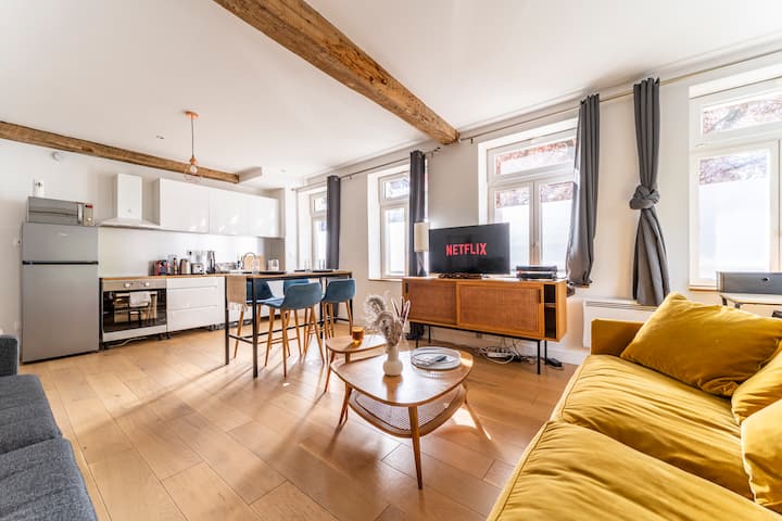La Terrasse - Parking  - Gare - Wifi - Netflix * * - Tourcoing