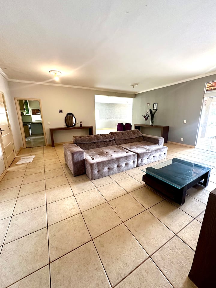 Casa Com Piscina E ÁRea Gourmet Em Caldas Novas - Trindade