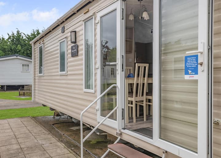 Gold Premium Caravan. With Dedicated Parking. - Kidwelly