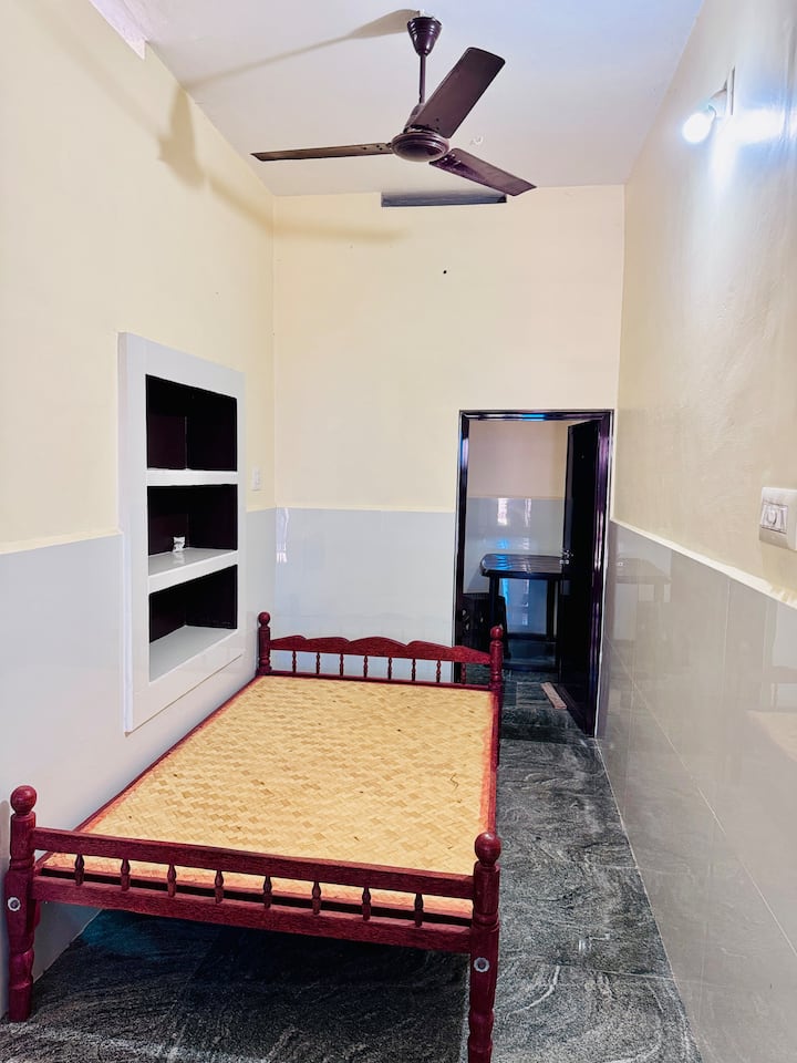 Peaceful 1bhk Tiny Home Near Kerala Varma College - Thrissur