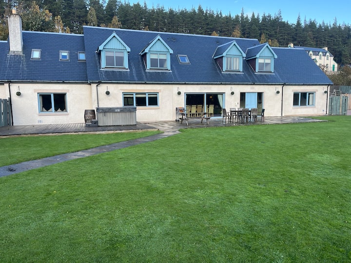 Alltnacriche
Accesible House With Hot Tub - Aviemore