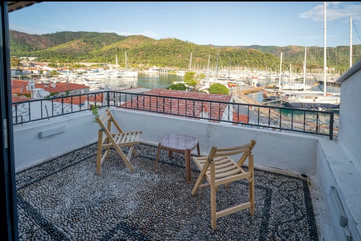 Marinada Deniz Manzaralı Tarihi Ev - Marmaris