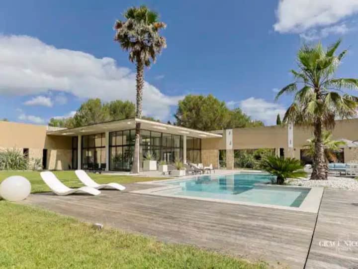 Luxury Villa · Indoor &Outdoor Pools · Montpellier - モンペリエ